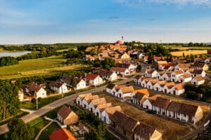 Hungarian Culture and Traditions 2025: History, Food, Lifestyle